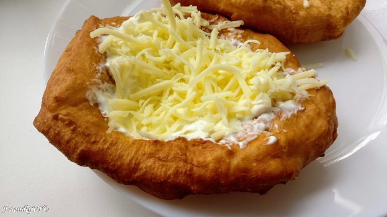 Lángos - traditional Hungarian recipe - Thyme consuming