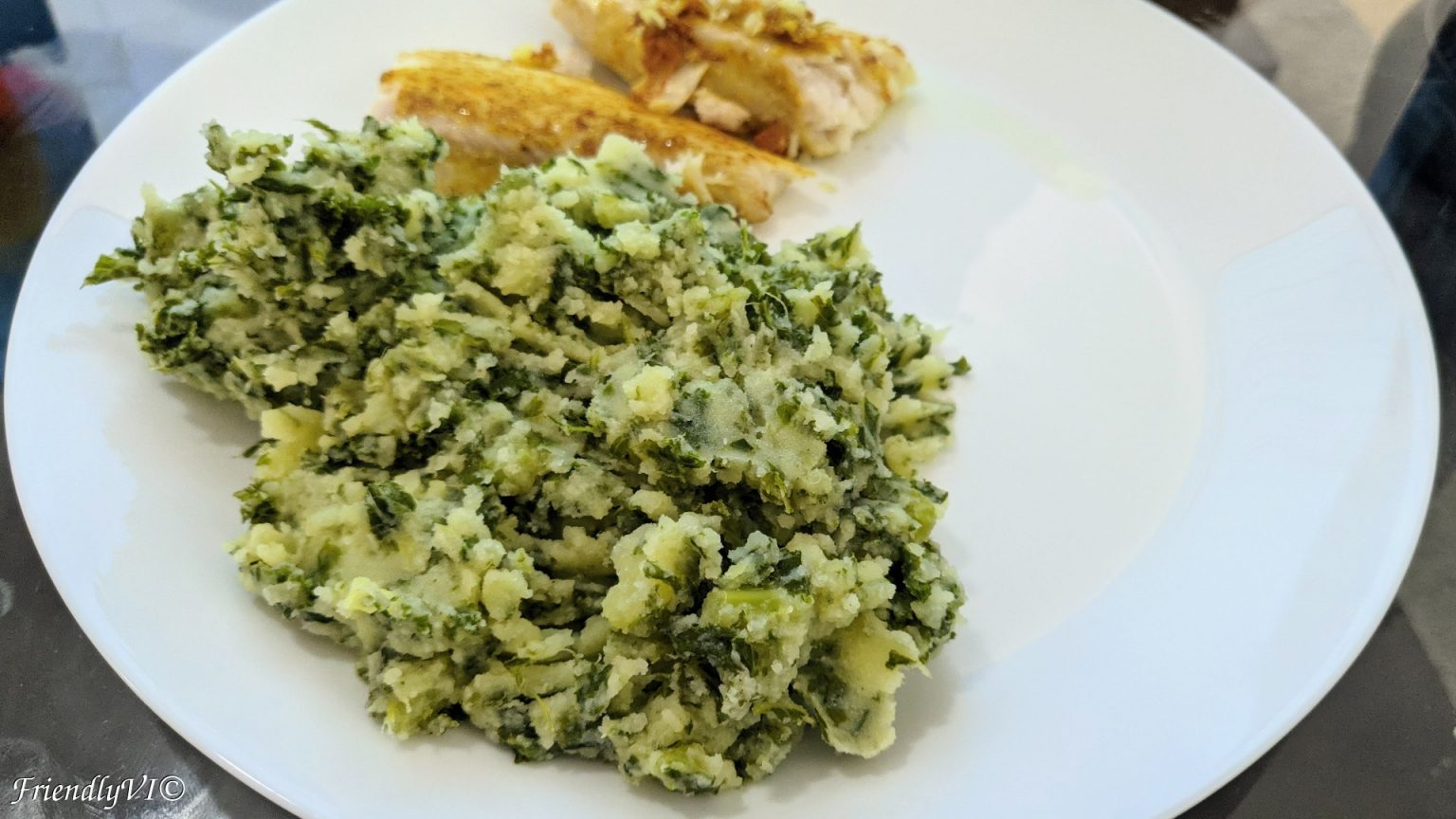 Stamppot - typical Dutch food with potatoes and kale - Thyme consuming